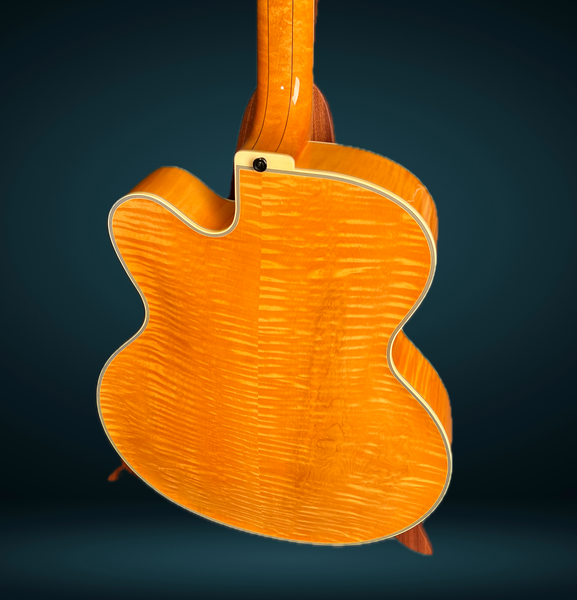 Bob Benedetto Handcrafted Manhattan Archtop Guitar – Guitar Gallery