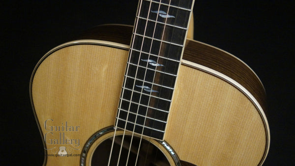 Taylor 812 Guitar – Guitar Gallery