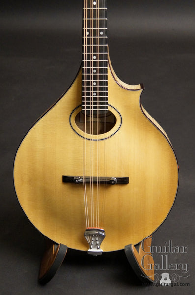 Moon Master Octave Mandolin (Scotland) – Guitar Gallery