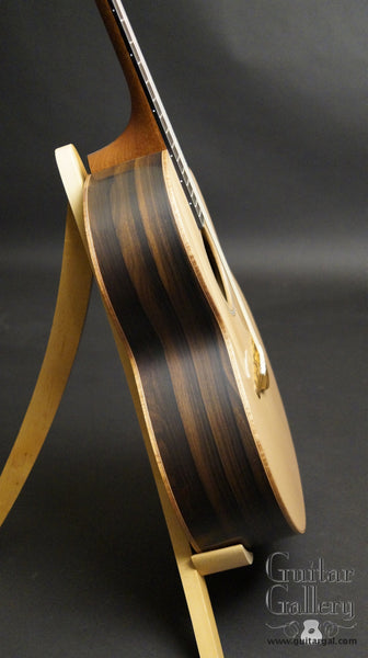 Lowden Richard Thompson Signature Series Guitar – Guitar Gallery